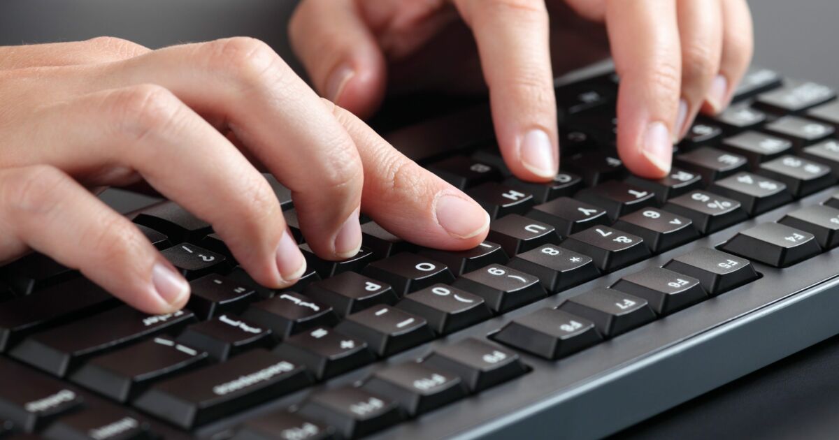 How To Change Your Keyboard Language On A Windows 10 Computer And Type 