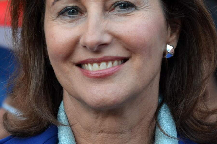 Les femmes qui ont marqué la politique française en 11 dates clés - Ça ...