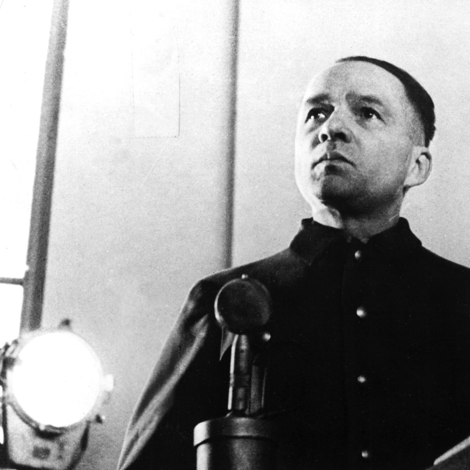 Qui était Rudolf Höss, le commandant d’Auschwitz installé avec sa ...