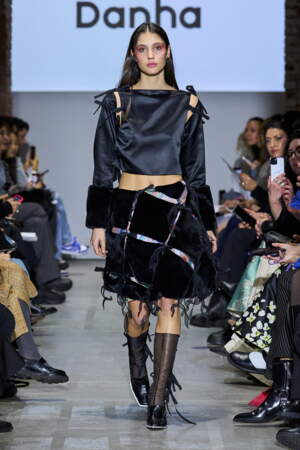 MILANO - DANHA KIM : défilé automne-hiver 24-25 - Harper's Bazaar